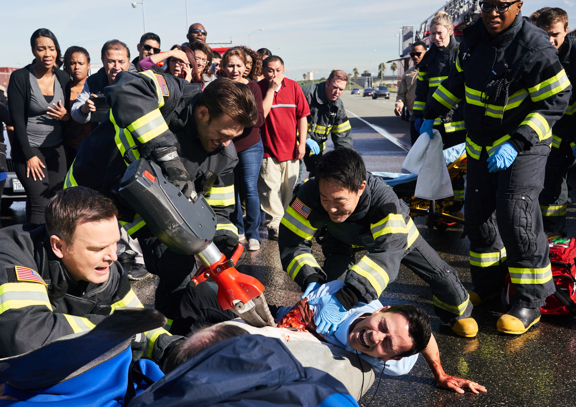 911 Episode 2x11 "New Beginnings" Photos