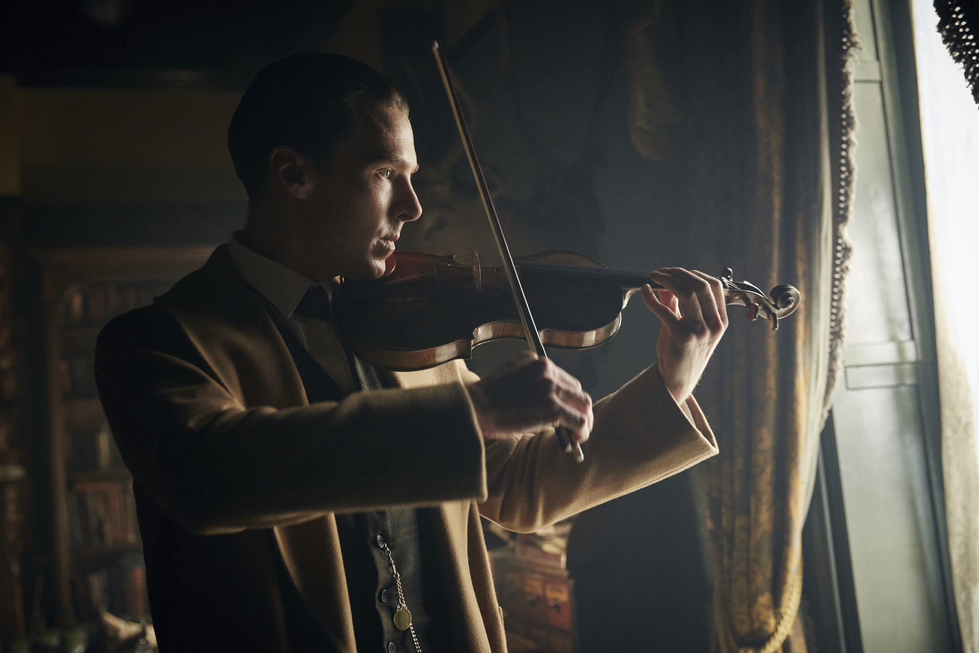 SHERLOCK Returns to its Victorian Roots With "The Abominable Bride"