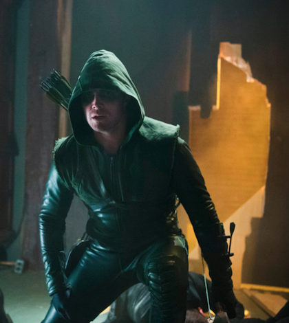 The CW Offers Arrow Fans Refresher, First Season 2 Preview, in "Year ...