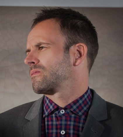 Holmes & Watson Take on Separate Cases in Elementary's "Corpse de ...