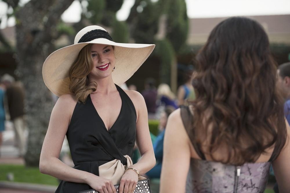 First Look Images & Scoop: Emily's Last Takedown on Revenge's "Allegiance"?
