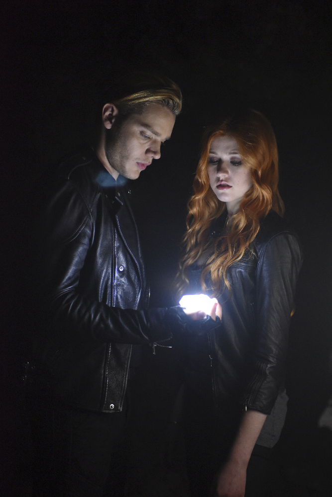 SHADOWHUNTERS Season 1 Episode 2 IMAGES: "The Descent into Hell is Easy"