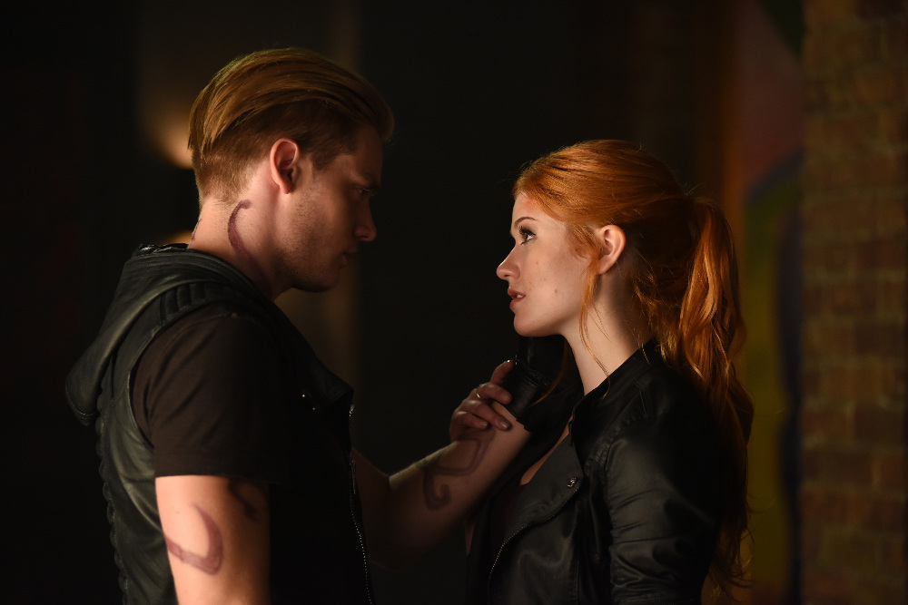 SHADOWHUNTERS Season 1 Episode 6 IMAGES: "Of Men and Angels"