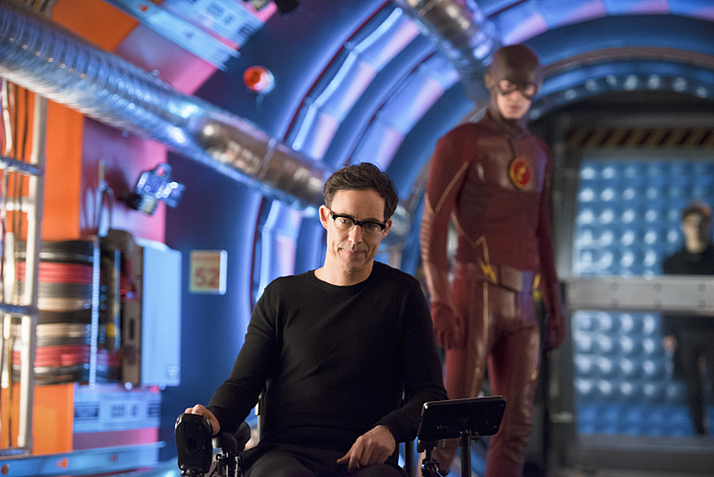 THE FLASH Recap: Barry Tinkers With the Timeline in "Flash Back"