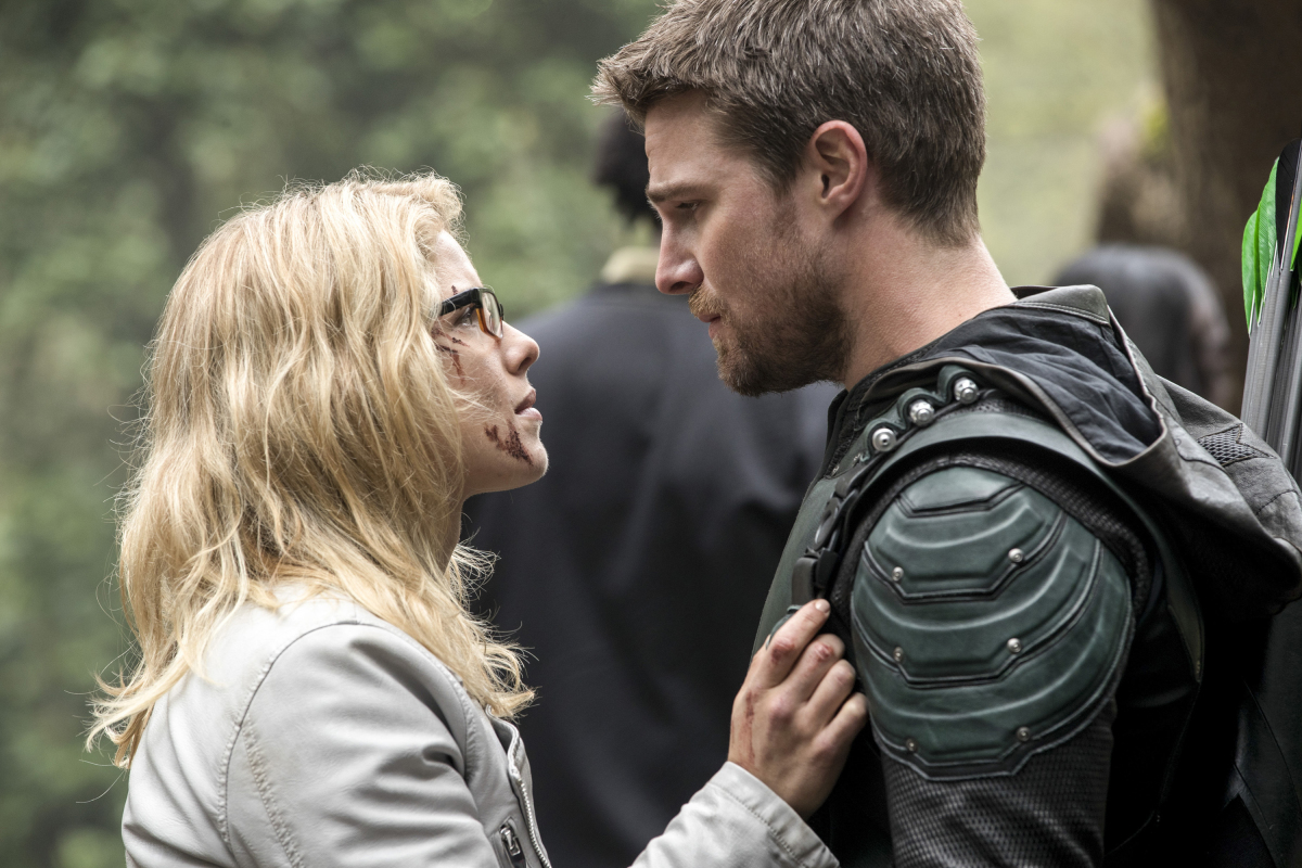 ARROW Season 5 Episode 23 "Lian Yu" Photos