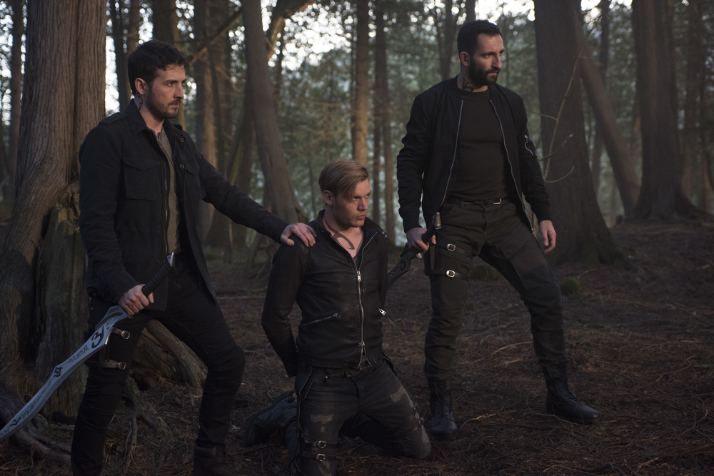 SHADOWHUNTERS "Beside Still Water" (Season Finale) Review