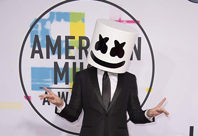Marshmello Trolls His True Identity at iHeartRadio Music Video Awards