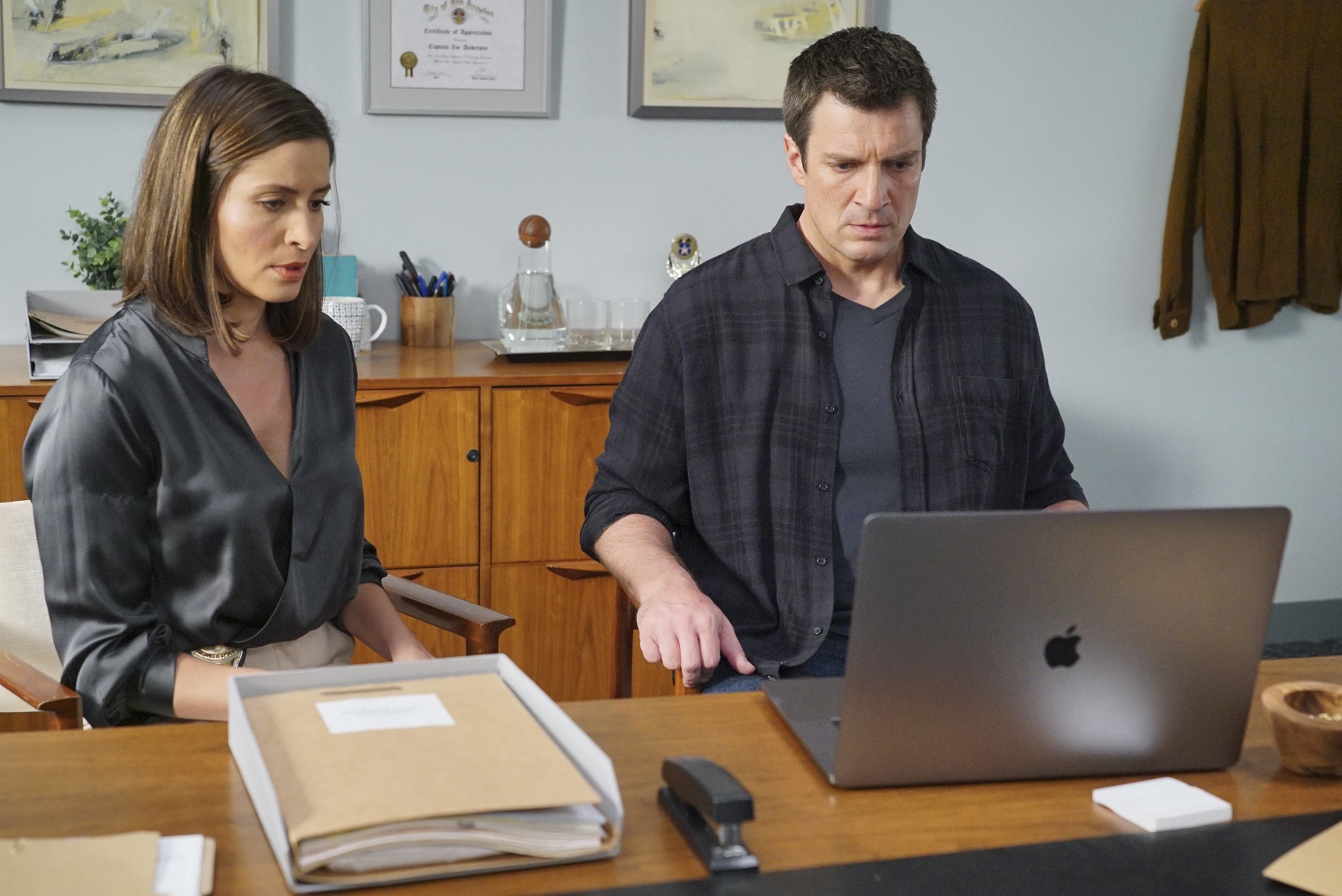 THE ROOKIE Season 1 Episode 8 "Time of Death" Photos