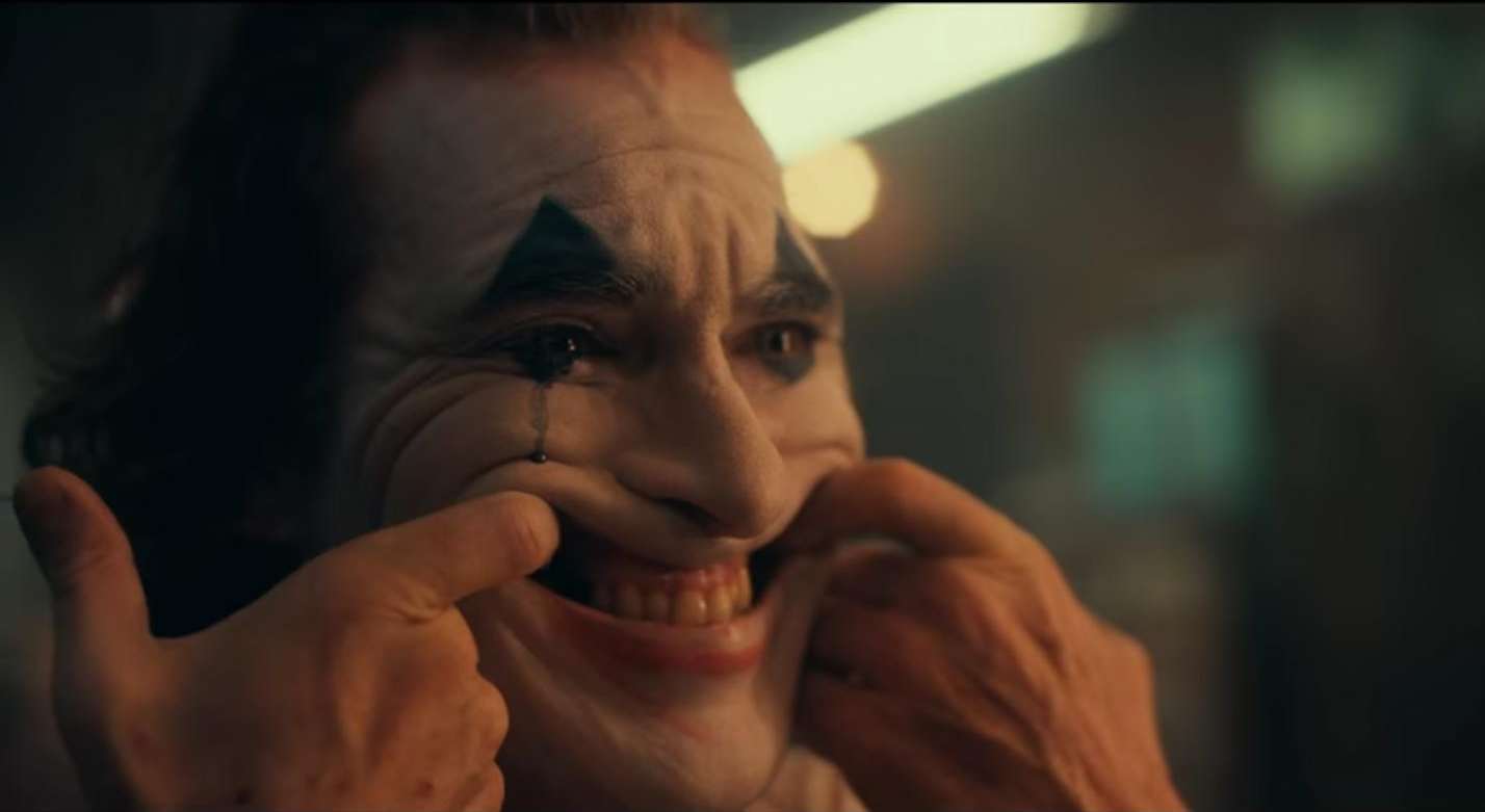 New Behind the Scenes Image Shows Creepiness of Joaquin Phoenix’s ‘Joker’