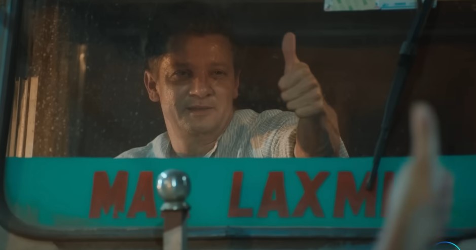 Rennervations Trailer has Hawkeye Jeremy Renner Repurposing Old Buses ...
