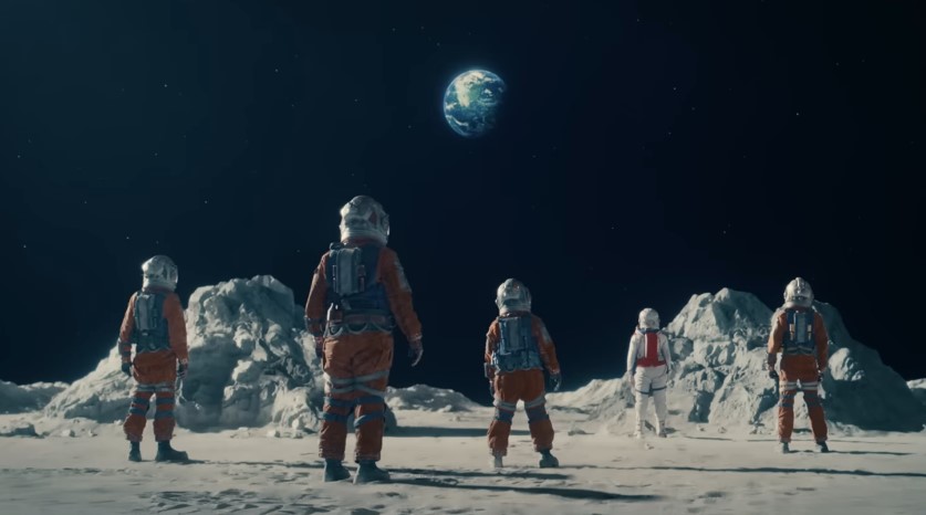 Crater: Watch Moon Kids in This Coming-of-Age Sci-Fi Film from Stranger ...